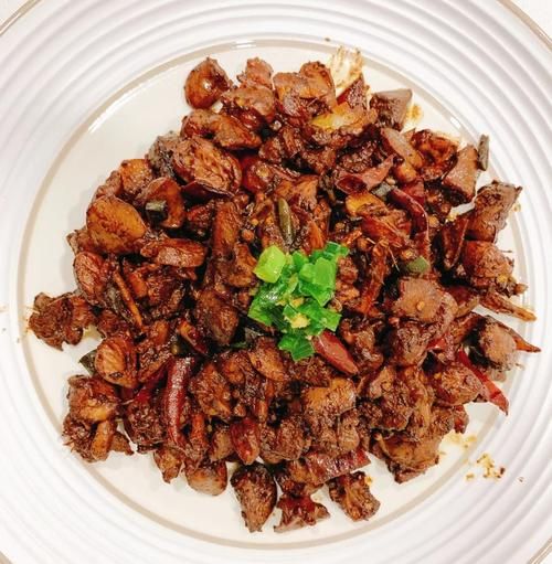 辣椒炒鸡杂怎么做_鸡杂去腥技巧-第2张图片-山城妙识