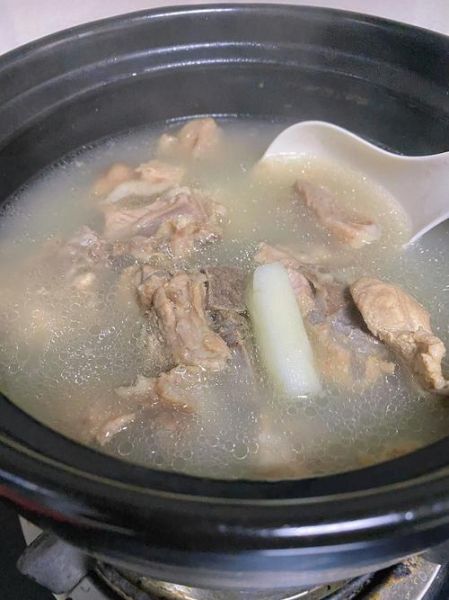 排骨怎么炖汤好喝_排骨汤怎么炖不腥-第1张图片-山城妙识 排骨怎么炖汤好喝_排骨汤怎么炖不腥-第1张图片-山城妙识