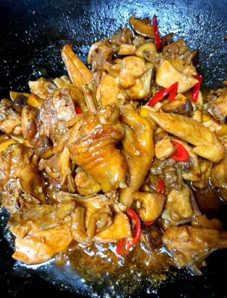 香菇鸡肉怎么做好吃_香菇鸡肉的家常做法-第1张图片-山城妙识 香菇鸡肉怎么做好吃_香菇鸡肉的家常做法-第1张图片-山城妙识