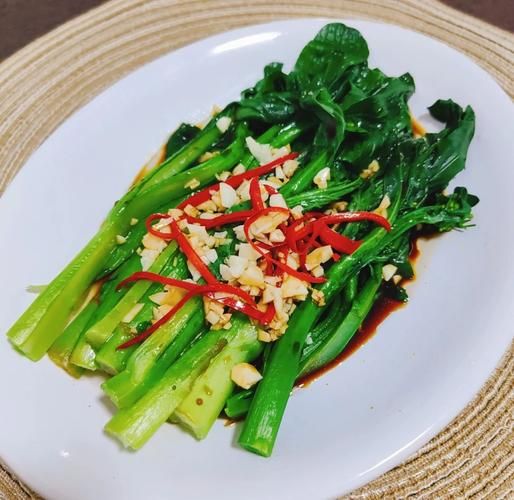 蒜蓉广东菜心怎么做_蒜蓉广东菜心焯水几分钟-第1张图片-山城妙识 蒜蓉广东菜心怎么做_蒜蓉广东菜心焯水几分钟-第1张图片-山城妙识