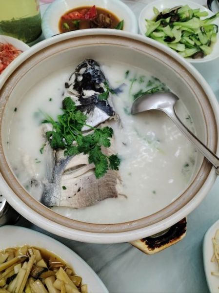 胖头鱼头汤怎么做_胖头鱼头汤的家常做法大全-第3张图片-山城妙识 胖头鱼头汤怎么做_胖头鱼头汤的家常做法大全-第3张图片-山城妙识