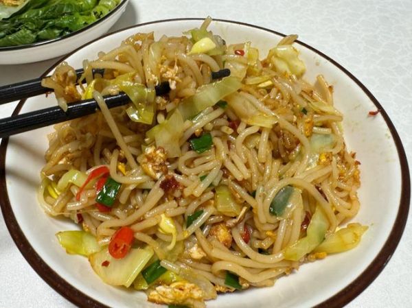 炒米粉怎么做_炒米粉的做法步骤视频-第3张图片-山城妙识