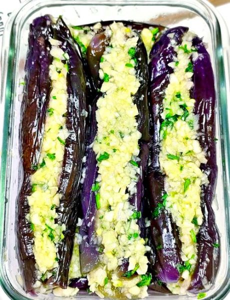 蒜茄子怎么做蒜不绿_蒜茄子蒜不变色技巧-第1张图片-山城妙识 蒜茄子怎么做蒜不绿_蒜茄子蒜不变色技巧-第1张图片-山城妙识