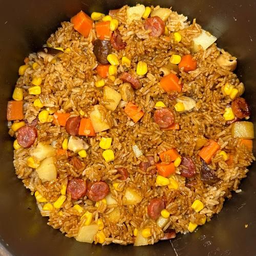 电饭煲土豆腊肠焖饭怎么做_腊肠焖饭水米比例-第3张图片-山城妙识 电饭煲土豆腊肠焖饭怎么做_腊肠焖饭水米比例-第3张图片-山城妙识