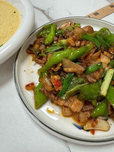 辣子炒肉丝怎么做才好吃_辣子炒肉丝的正宗做法-第3张图片-山城妙识 辣子炒肉丝怎么做才好吃_辣子炒肉丝的正宗做法-第3张图片-山城妙识