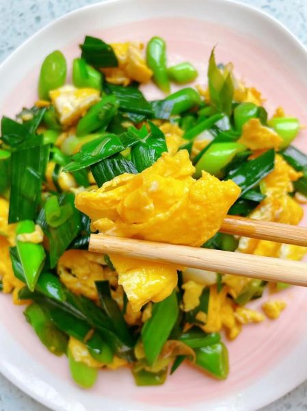 蒜苗炒鸡蛋怎么炒才嫩_蒜苗炒鸡蛋好吃窍门-第1张图片-山城妙识 蒜苗炒鸡蛋怎么炒才嫩_蒜苗炒鸡蛋好吃窍门-第1张图片-山城妙识