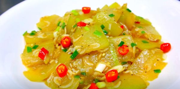 虾皮炒冬瓜怎么做_冬瓜炒虾皮要不要焯水-第1张图片-山城妙识 虾皮炒冬瓜怎么做_冬瓜炒虾皮要不要焯水-第1张图片-山城妙识