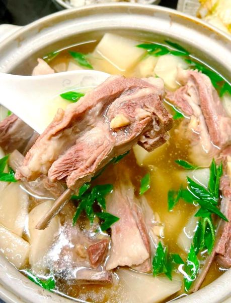 白萝卜炖羊排汤清炖的做法_清炖羊排汤去膻味技巧-第2张图片-山城妙识