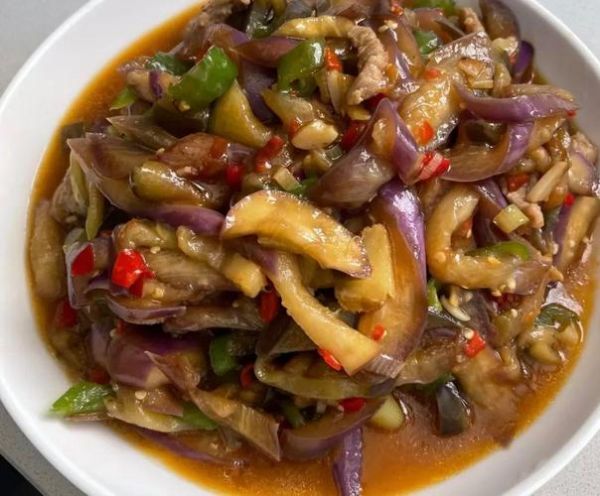 过油茄子怎么做_茄子过油后怎么保持不吸油-第2张图片-山城妙识