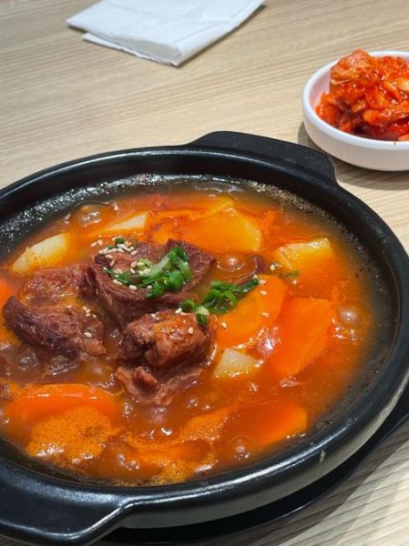 砂锅西红柿炖牛腩怎么做_牛腩炖多久才软烂-第3张图片-山城妙识