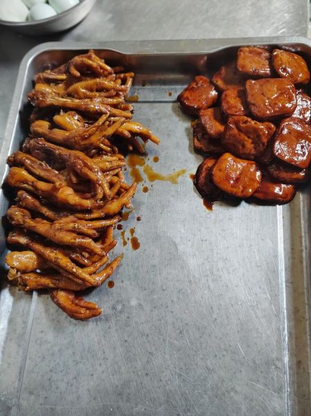 卤鸭脖子的做法及配料_如何做出香辣入骨的卤鸭脖-第3张图片-山城妙识