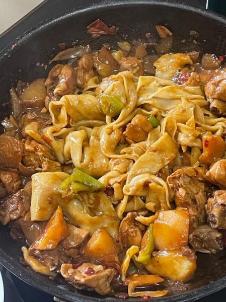 麻辣大盘鸡怎么做_麻辣大盘鸡最正宗的做法-第3张图片-山城妙识