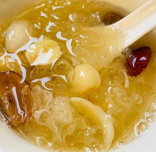 银耳莲子糖水润肺吗_孕妇能喝吗-第1张图片-山城妙识 银耳莲子糖水润肺吗_孕妇能喝吗-第1张图片-山城妙识