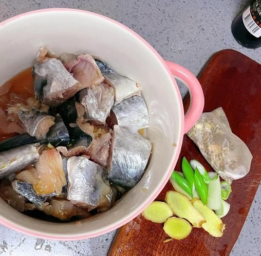 鲅鱼怎么炖好吃又简单_家常炖鲅鱼做法-第1张图片-山城妙识