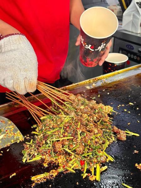 铁板牛肉串怎么腌制_铁板牛肉串用哪个部位-第2张图片-山城妙识 铁板牛肉串怎么腌制_铁板牛肉串用哪个部位-第2张图片-山城妙识