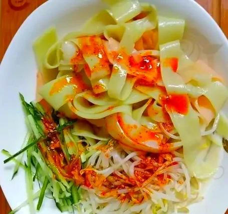 凉皮怎么做才筋道_凉皮配料比例是多少-第3张图片-山城妙识