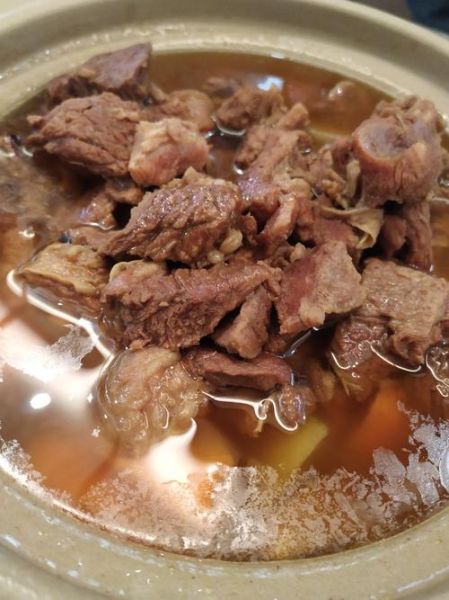 炖牛肉怎么炖才烂_炖牛肉放什么调料-第1张图片-山城妙识
