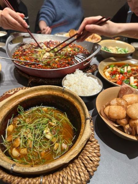 公司团建聚餐吃什么好_预算500以内怎么安排-第1张图片-山城妙识 公司团建聚餐吃什么好_预算500以内怎么安排-第1张图片-山城妙识