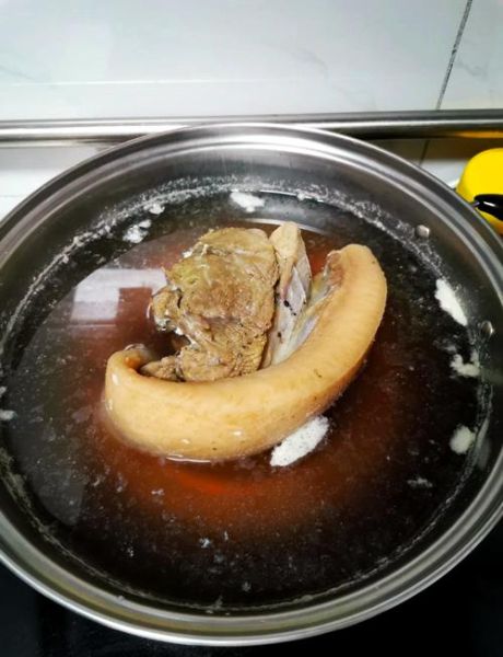 野猪肉炖汤怎么做好吃_野猪肉炖汤的简单做法-第1张图片-山城妙识 野猪肉炖汤怎么做好吃_野猪肉炖汤的简单做法-第1张图片-山城妙识