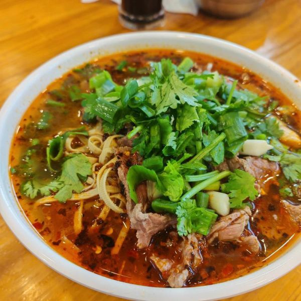 熬牛肉汤的做法大全_牛肉汤怎么熬才白-第3张图片-山城妙识