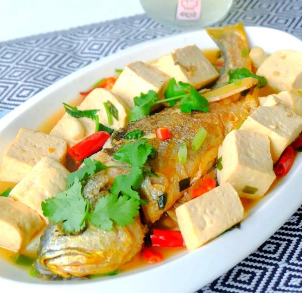 黄花鱼和什么一起炖好吃_黄花鱼炖豆腐的做法-第1张图片-山城妙识 黄花鱼和什么一起炖好吃_黄花鱼炖豆腐的做法-第1张图片-山城妙识
