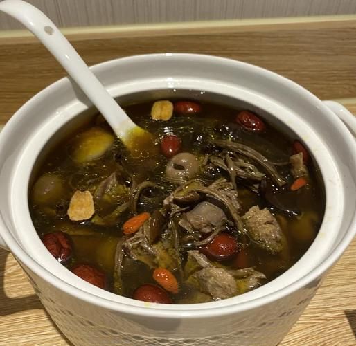 茶树菇老鸭煲怎么做_老鸭煲要不要焯水-第2张图片-山城妙识