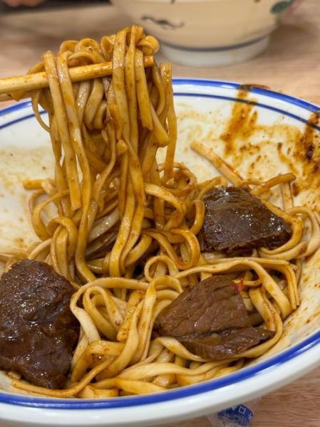 麻辣牛肉面怎么做才正宗_麻辣牛肉面热量高吗-第2张图片-山城妙识