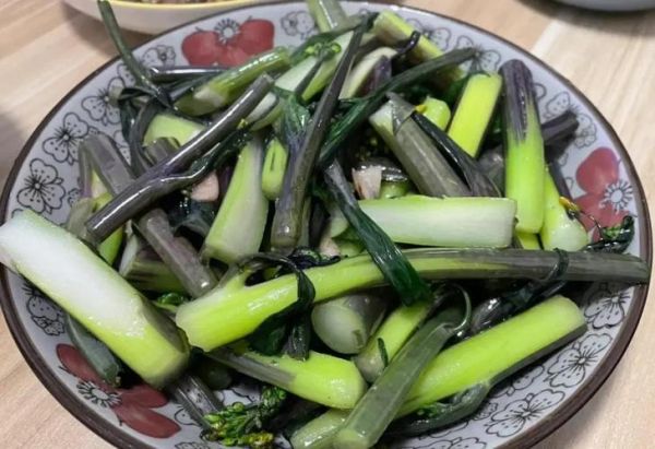 粤菜青菜怎么炒才翠绿_广东人常用的焯水技巧-第2张图片-山城妙识 粤菜青菜怎么炒才翠绿_广东人常用的焯水技巧-第2张图片-山城妙识