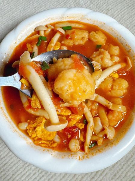 西红柿海鲜菇怎么做好吃_西红柿海鲜菇做法窍门-第1张图片-山城妙识