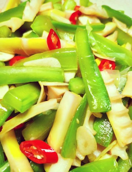 凉拌笋片要不要焯水_焯水时间多久才脆-第2张图片-山城妙识 凉拌笋片要不要焯水_焯水时间多久才脆-第2张图片-山城妙识