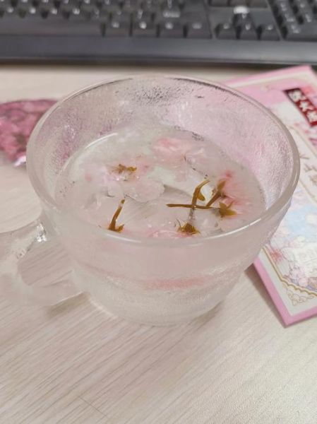 盐渍樱花茶怎么做_盐渍樱花茶的功效与禁忌-第1张图片-山城妙识 盐渍樱花茶怎么做_盐渍樱花茶的功效与禁忌-第1张图片-山城妙识