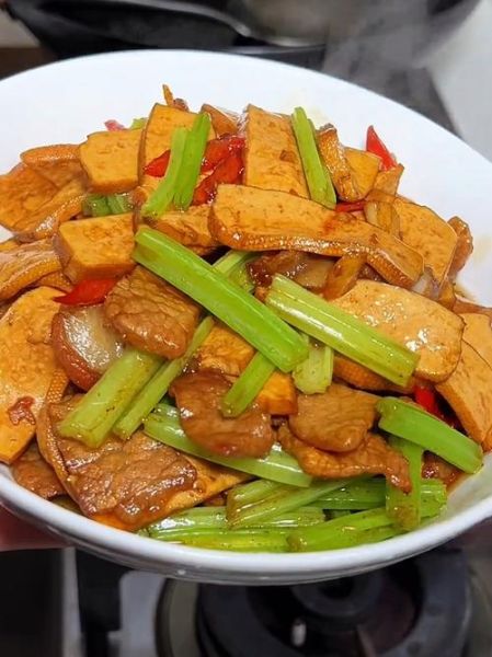 香干能和什么蔬菜一起炒_香干炒什么菜好吃又简单-第2张图片-山城妙识 香干能和什么蔬菜一起炒_香干炒什么菜好吃又简单-第2张图片-山城妙识