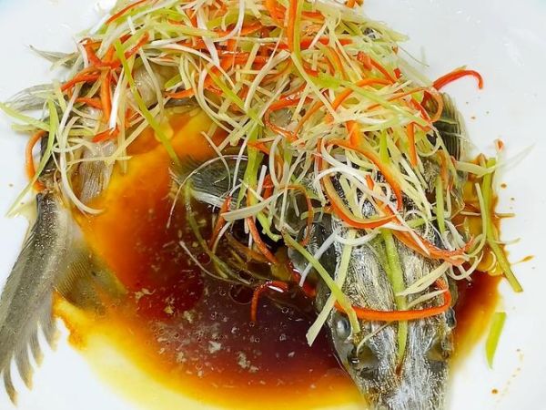 鲟鱼怎么做好吃又简单_鲟鱼最简单的家常做法-第3张图片-山城妙识