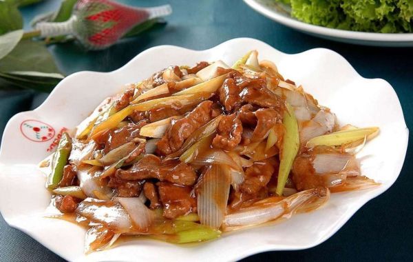 葱爆羊肉的功效与作用_冬天吃葱爆羊肉会上火吗-第1张图片-山城妙识