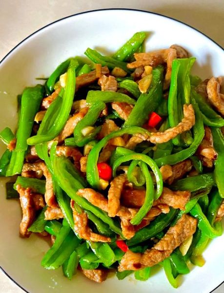 青椒炒肉怎么做_青椒炒肉的家常做法-第1张图片-山城妙识 青椒炒肉怎么做_青椒炒肉的家常做法-第1张图片-山城妙识