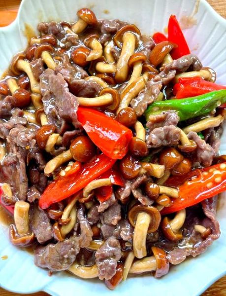 滑菇炒肉怎么做_滑菇炒肉用干菇还是鲜菇-第1张图片-山城妙识