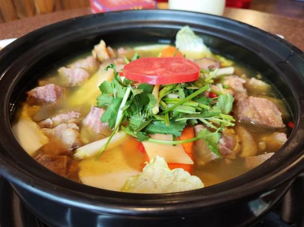 腊排骨火锅配菜有哪些_怎么搭配才好吃-第1张图片-山城妙识 腊排骨火锅配菜有哪些_怎么搭配才好吃-第1张图片-山城妙识