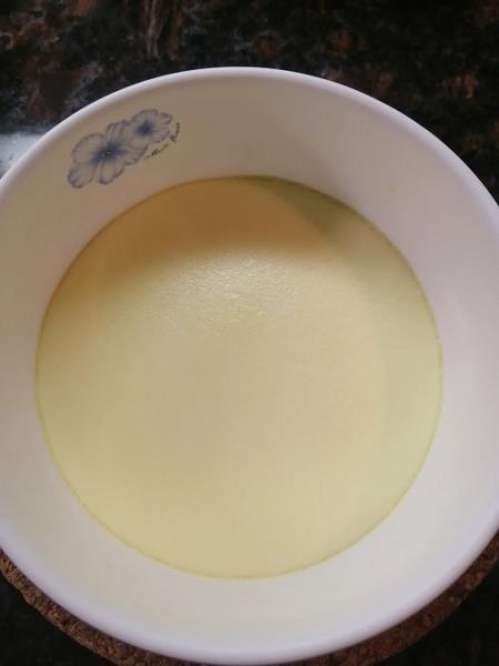 怎样蒸鸡蛋糕更好吃_蒸鸡蛋糕嫩滑秘诀-第2张图片-山城妙识