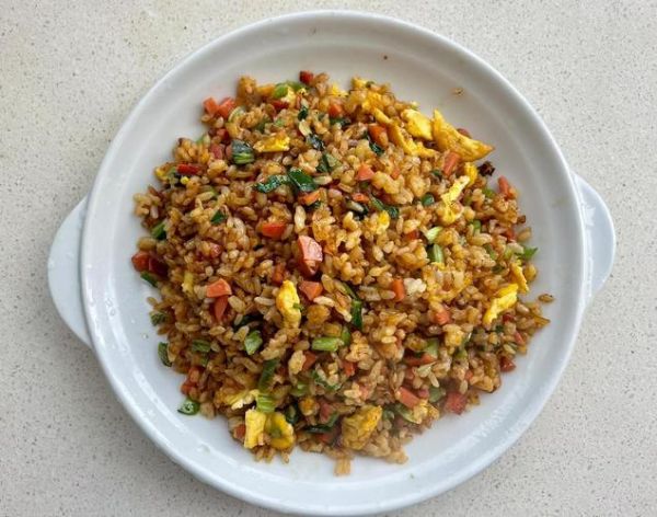 孜然火腿炒饭怎么做_孜然火腿炒饭家常做法-第1张图片-山城妙识 孜然火腿炒饭怎么做_孜然火腿炒饭家常做法-第1张图片-山城妙识