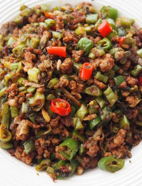 四季豆炒肉怎么做_四季豆炒肉焯水还是不焯水-第2张图片-山城妙识 四季豆炒肉怎么做_四季豆炒肉焯水还是不焯水-第2张图片-山城妙识