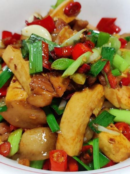 香干炒肉怎么做_王刚香干炒肉技巧-第3张图片-山城妙识 香干炒肉怎么做_王刚香干炒肉技巧-第3张图片-山城妙识