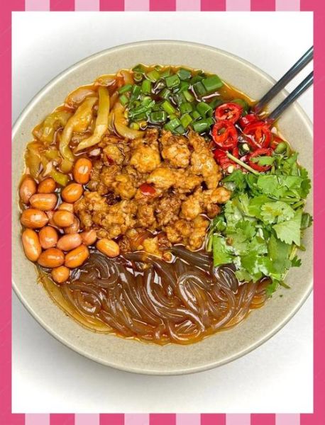 酸辣粉酱汁怎么调_酸辣粉酱汁配方比例-第1张图片-山城妙识 酸辣粉酱汁怎么调_酸辣粉酱汁配方比例-第1张图片-山城妙识