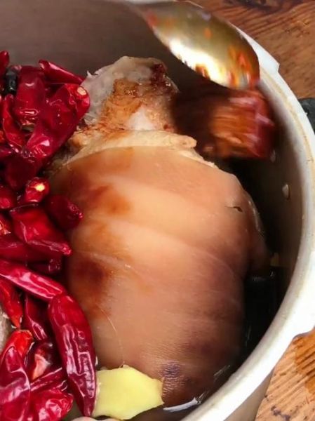 高压锅肘子怎么做_高压锅肘子多久能熟-第1张图片-山城妙识 高压锅肘子怎么做_高压锅肘子多久能熟-第1张图片-山城妙识