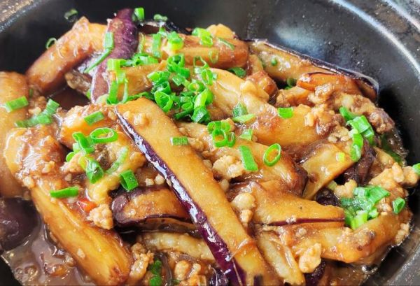 茄子煲怎么做才好吃_正宗茄子煲的做法步骤-第1张图片-山城妙识 茄子煲怎么做才好吃_正宗茄子煲的做法步骤-第1张图片-山城妙识