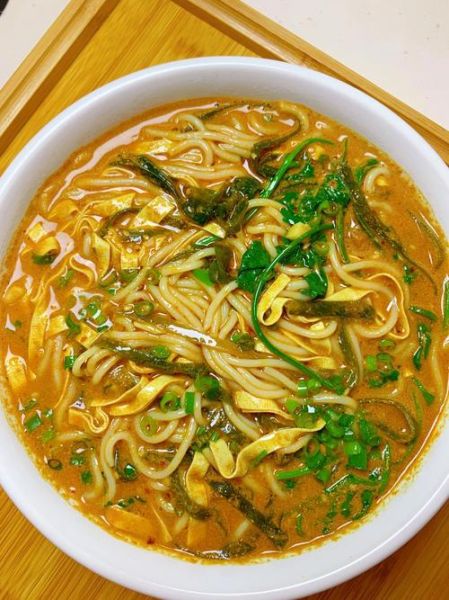 家常煮米线的做法大全_怎样煮米线不糊汤-第3张图片-山城妙识