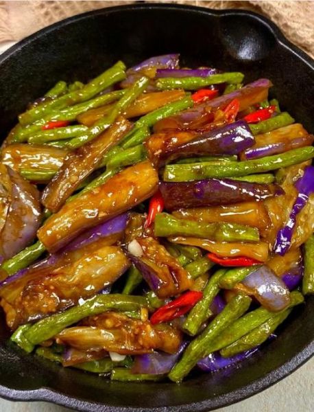 豆角烧茄子怎么做_豆角烧茄子热量高吗-第1张图片-山城妙识