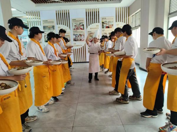 石家庄新东方烹饪学校电话是多少_怎么联系报名-第2张图片-山城妙识