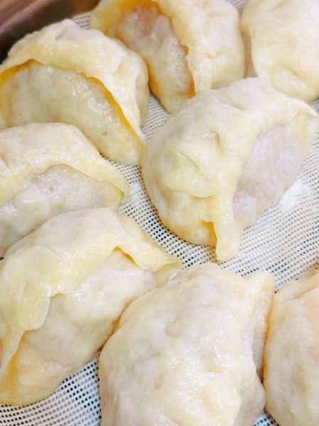 西葫芦蒸饺怎么和面_西葫芦蒸饺热量高吗-第3张图片-山城妙识