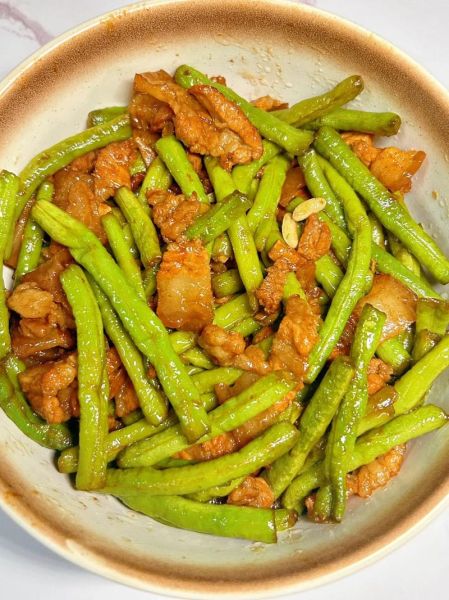 白豆角炒肉怎么做好吃_白豆角炒肉家常做法-第2张图片-山城妙识