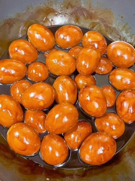 乡巴佬鸡蛋吃多了有危害吗_每天吃多少才安全-第1张图片-山城妙识